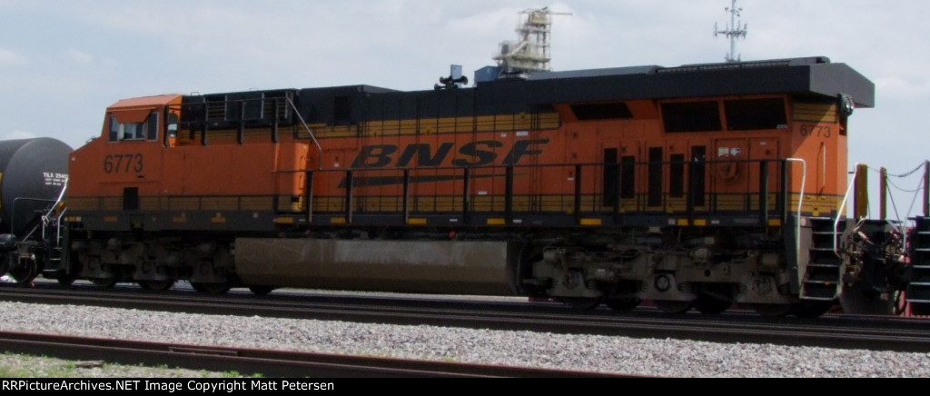 BNSF 6773